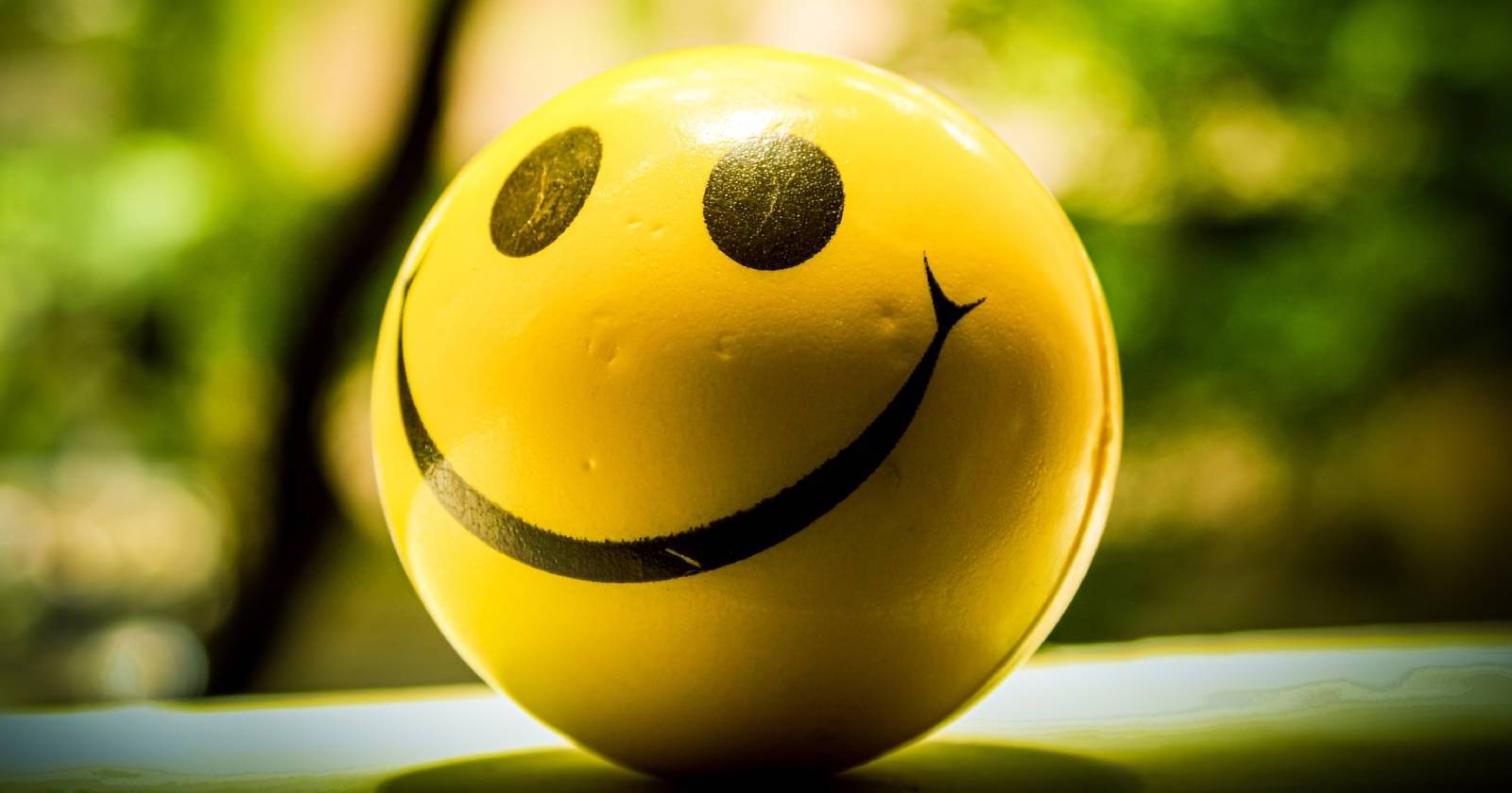 How to Be Happy: 5 Apps to Find Happiness and Stop Being Sad
