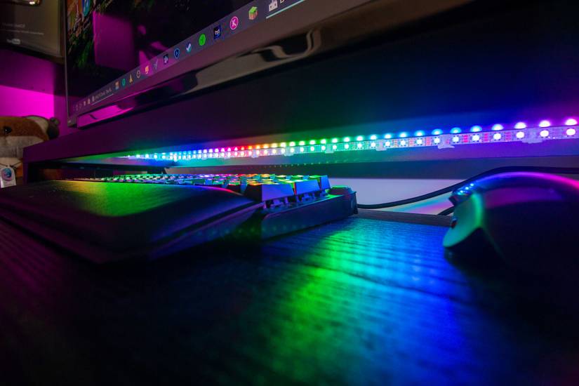 Lanq PCDock Monitor Stand Tries to Do So Much, but Fails at Nearly ...