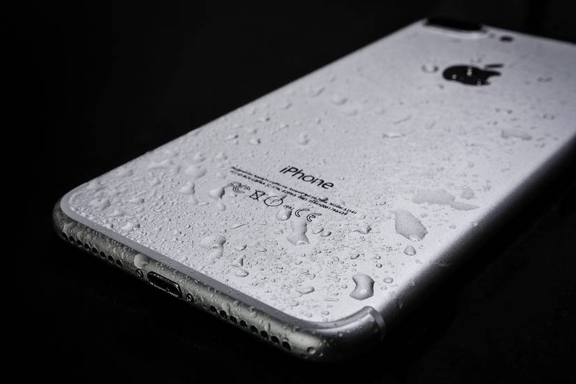 What iPhones Are Waterproof?