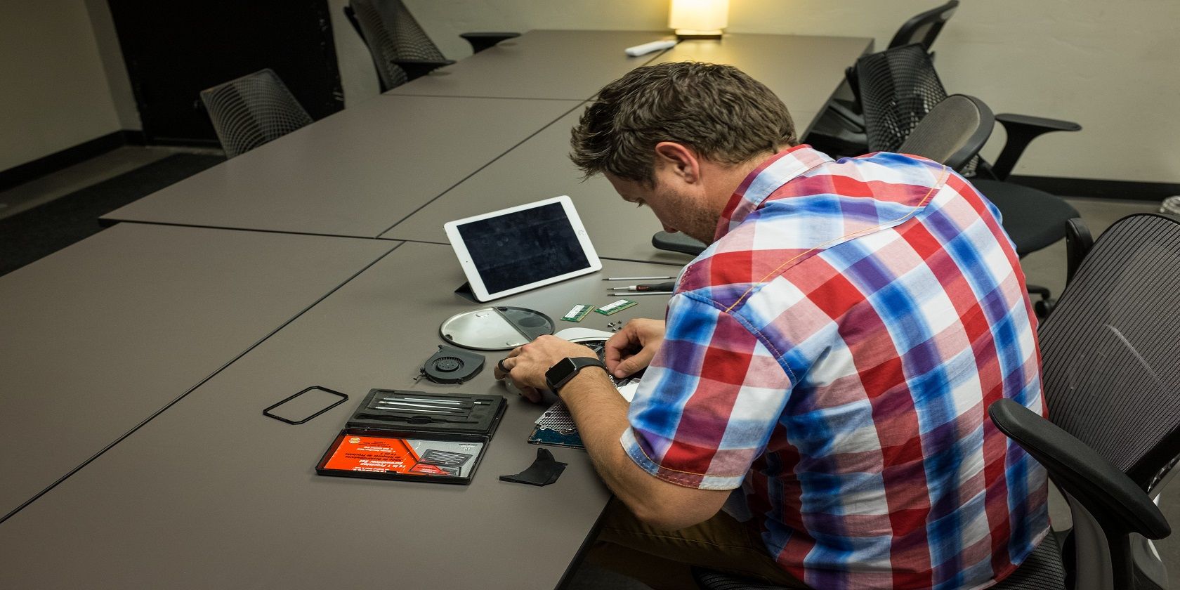Mind-Blowing DIY Ideas for Tech Geeks