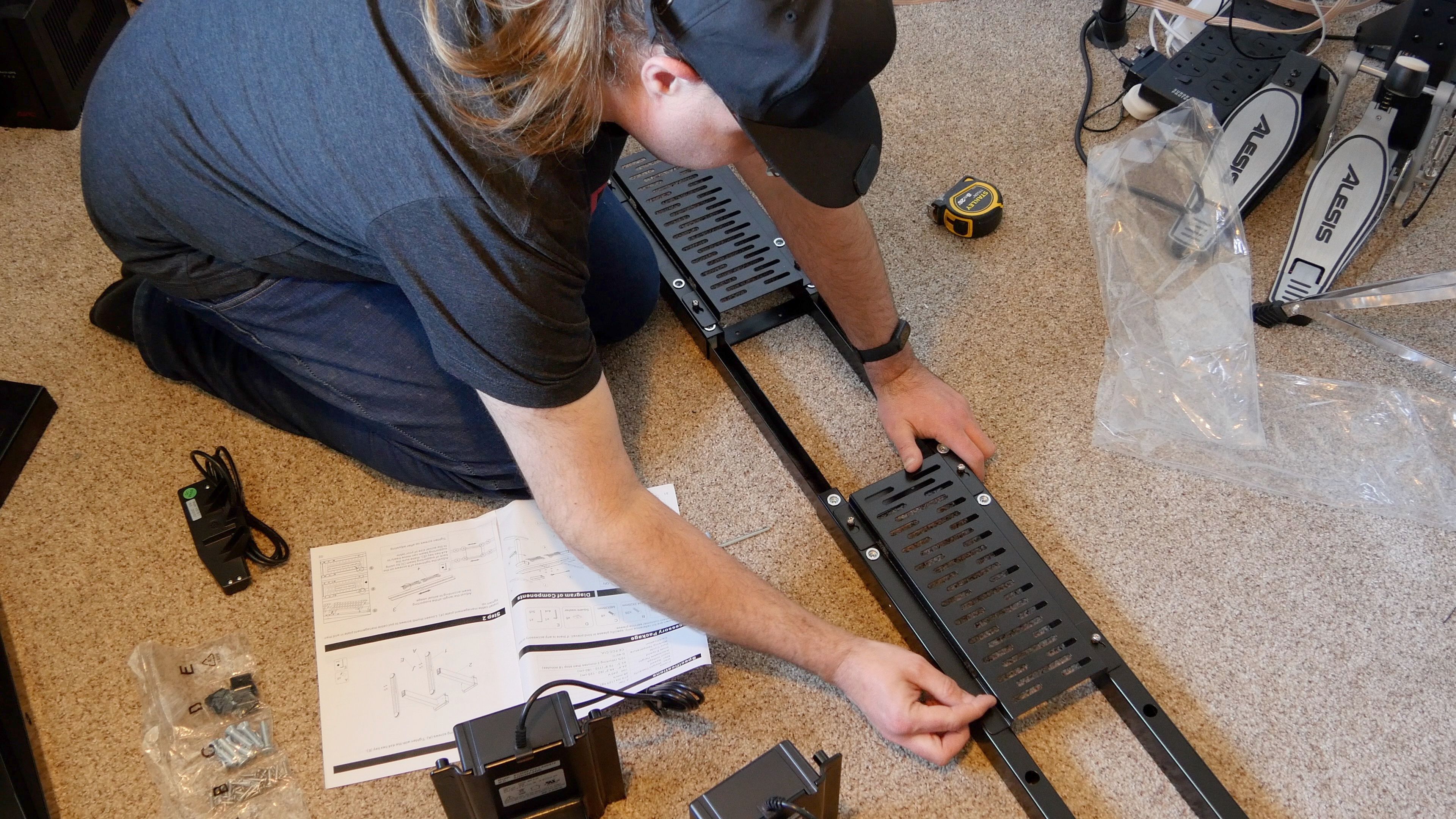 Working From Home? The Flexispot E5 Electric Standing Desk Is an ...
