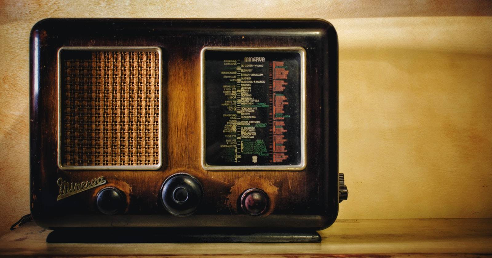 8 Ways to Listen to Old Time Radio Shows Online for Free
