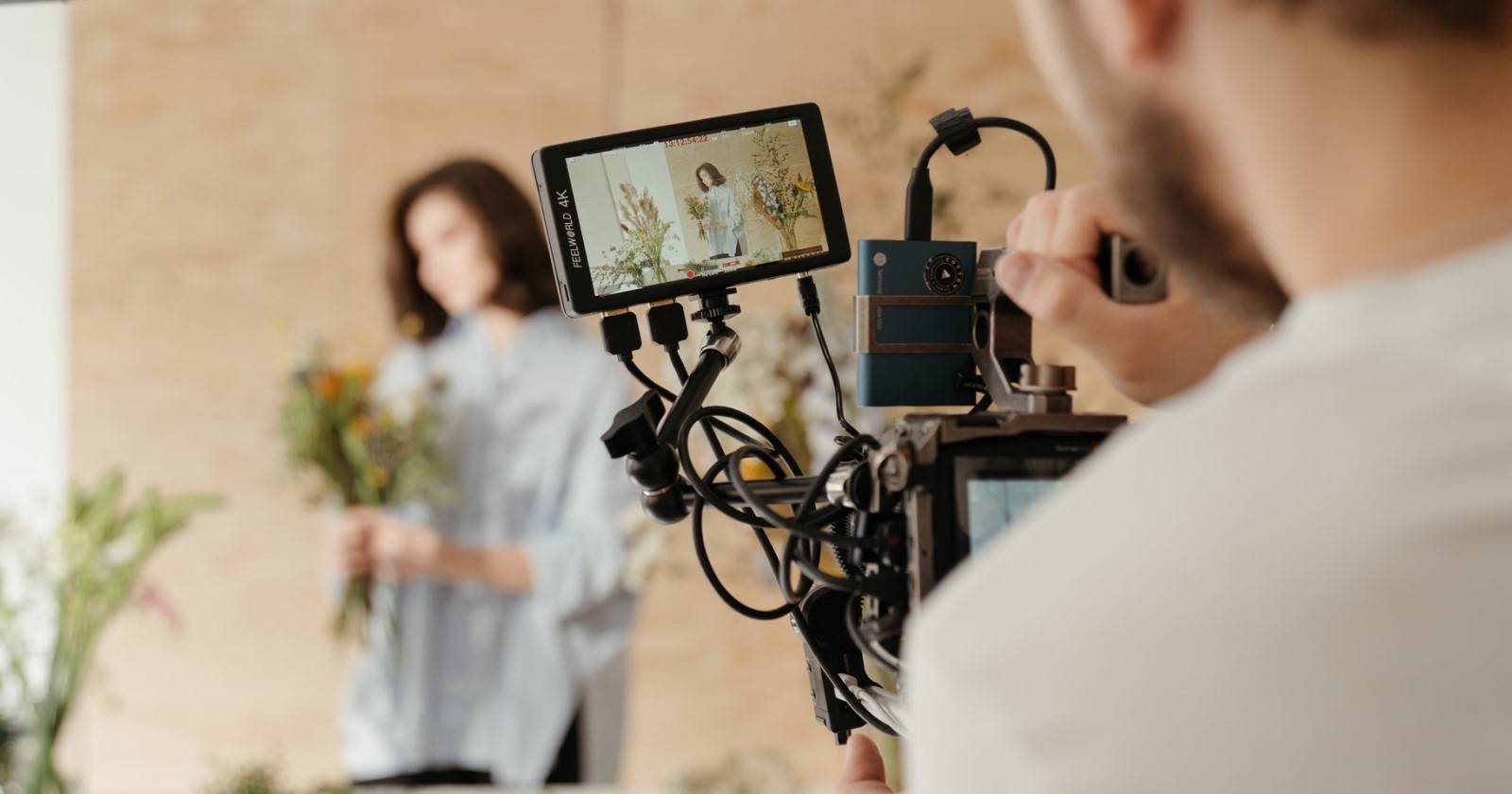 tracking camera movement effect