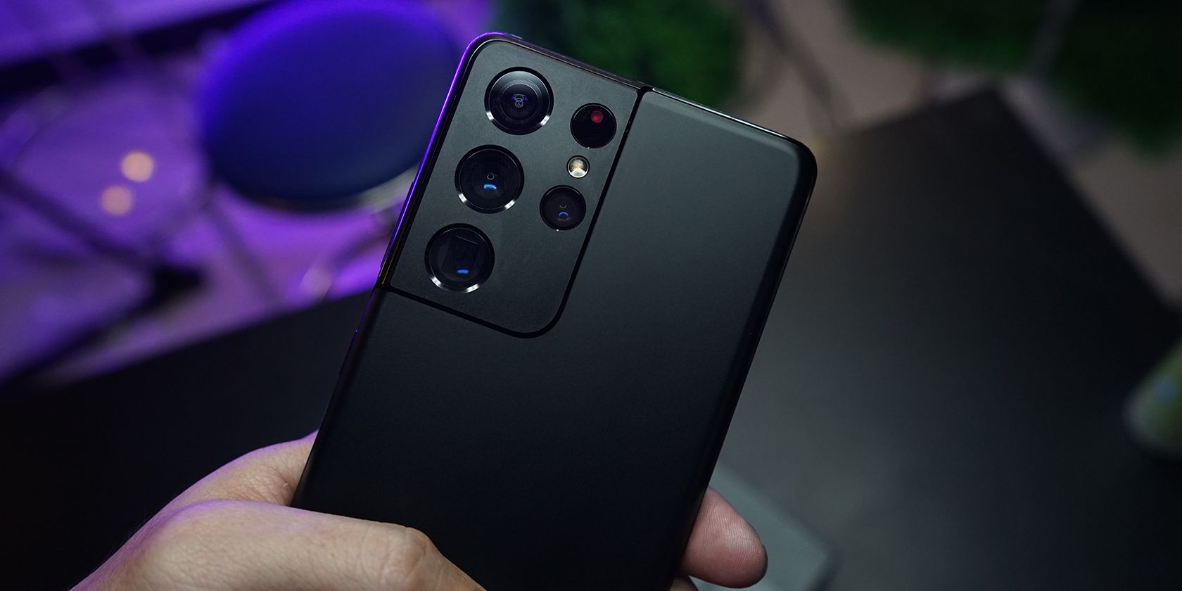 Samsung's iTest App Turns Your iPhone Into a Galaxy Device