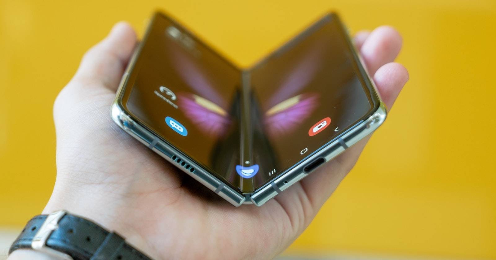 How to Care for Your Foldable Phone: 5 Key Tips