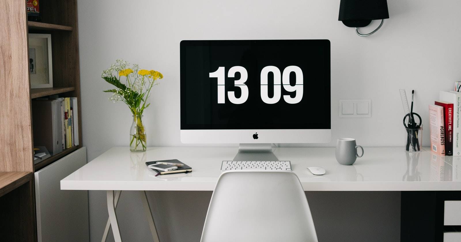How to Create a Digital Clock Using HTML, CSS, and JavaScript