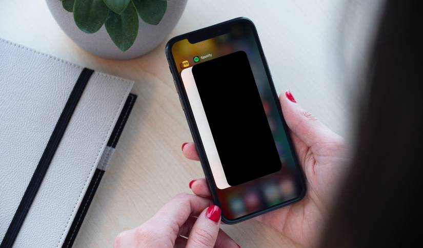 4 Reasons Why You Shouldn’t Install the iOS 17 Beta on Your iPhone
