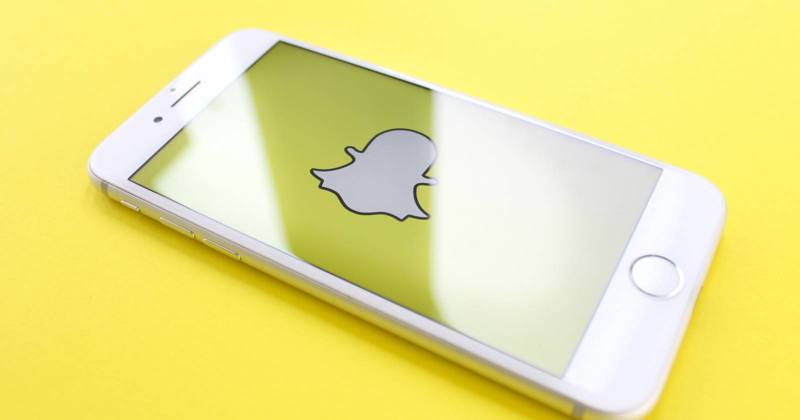 How to Send GIFs on Snapchat