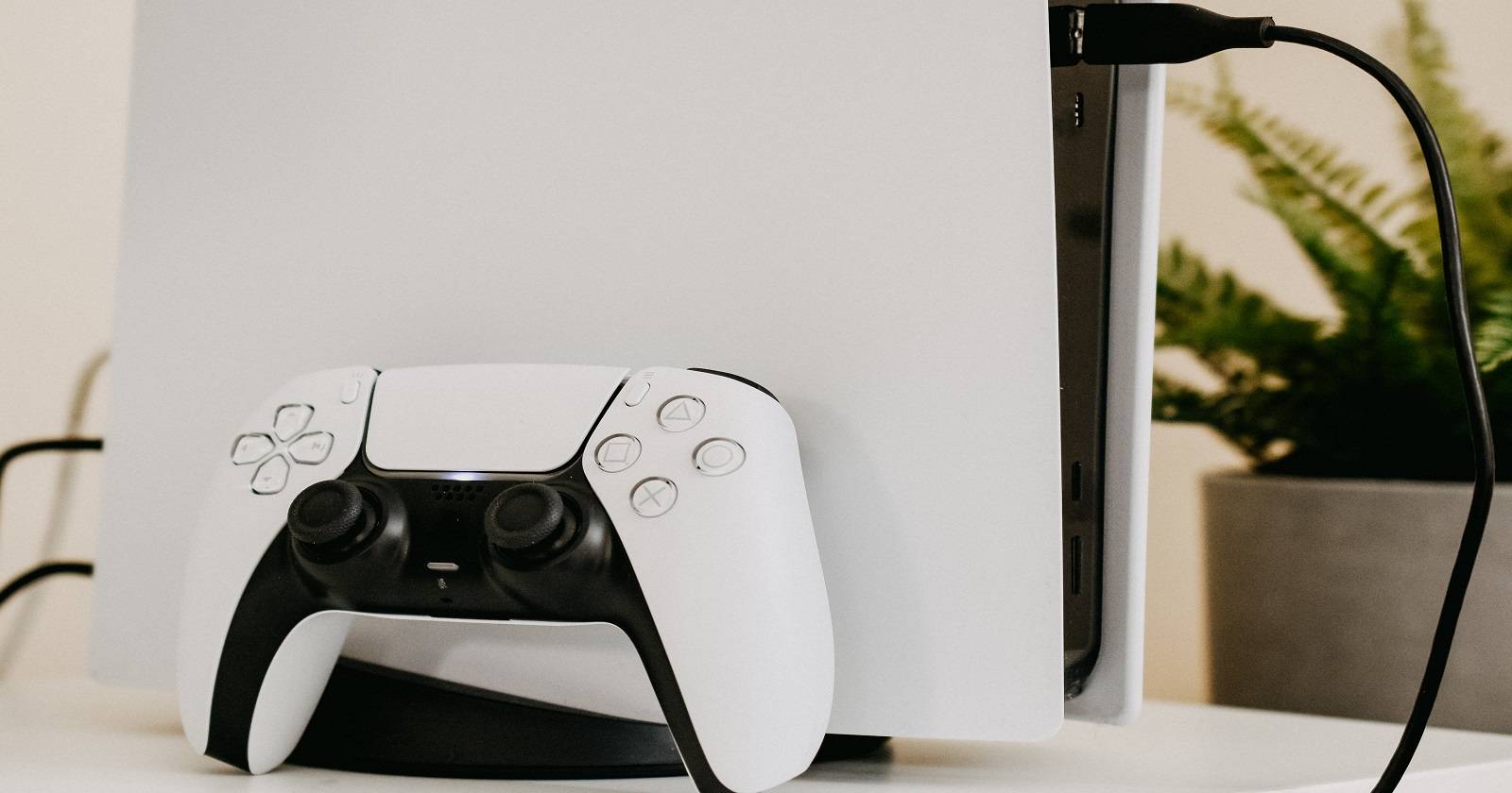The 7 Best Charging Cables for PS5 DualSense Controllers