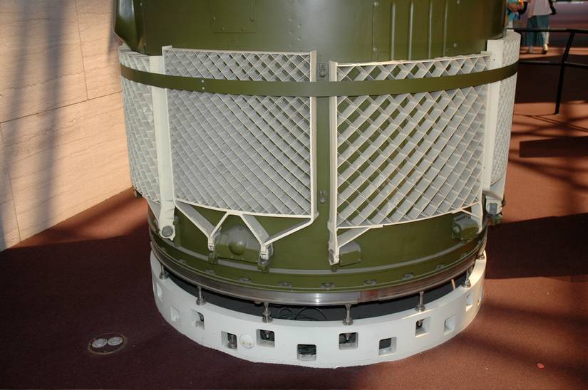 How Do Rockets Land Back On Earth? The Amazing Tech Involved