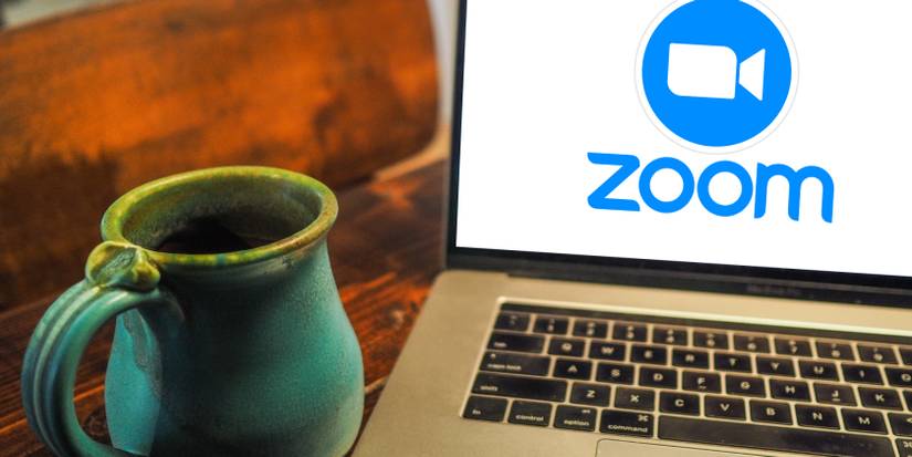 A Zoom Bug Is Recording Mac Users Outside of Calls: Here's the Fix