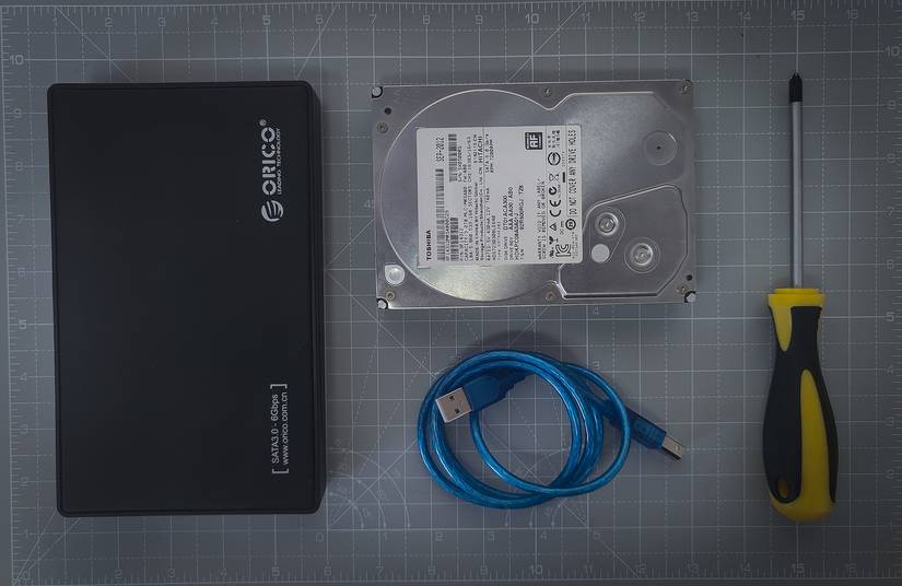 Turn Unused Hard Drives & SSDs Into External Drives