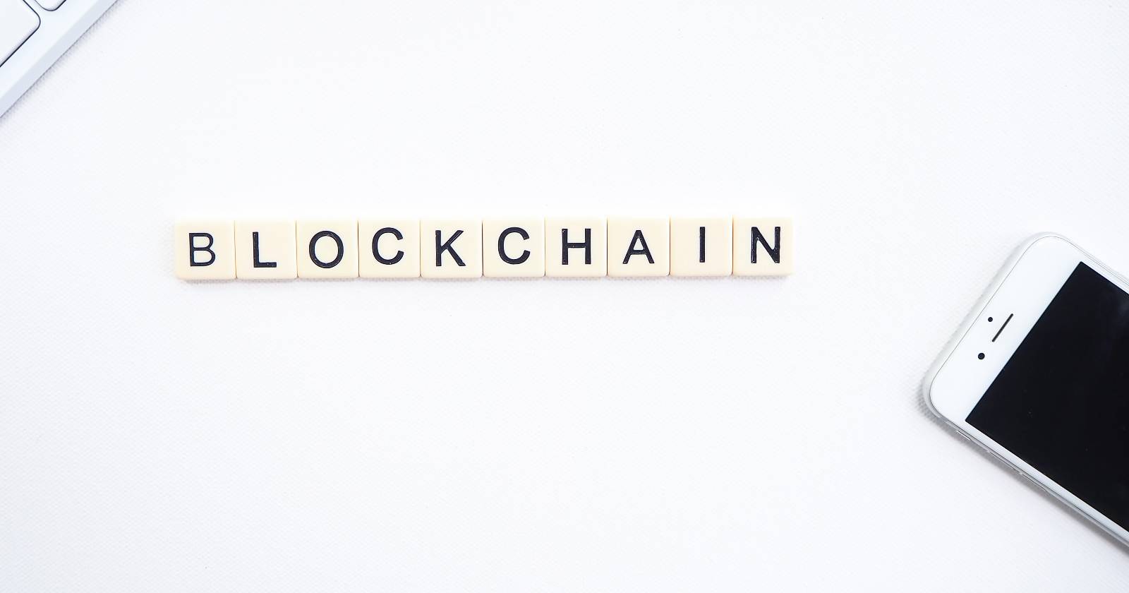 What Are the Benefits of Using Blockchain and React Native for Smartphone App Development?