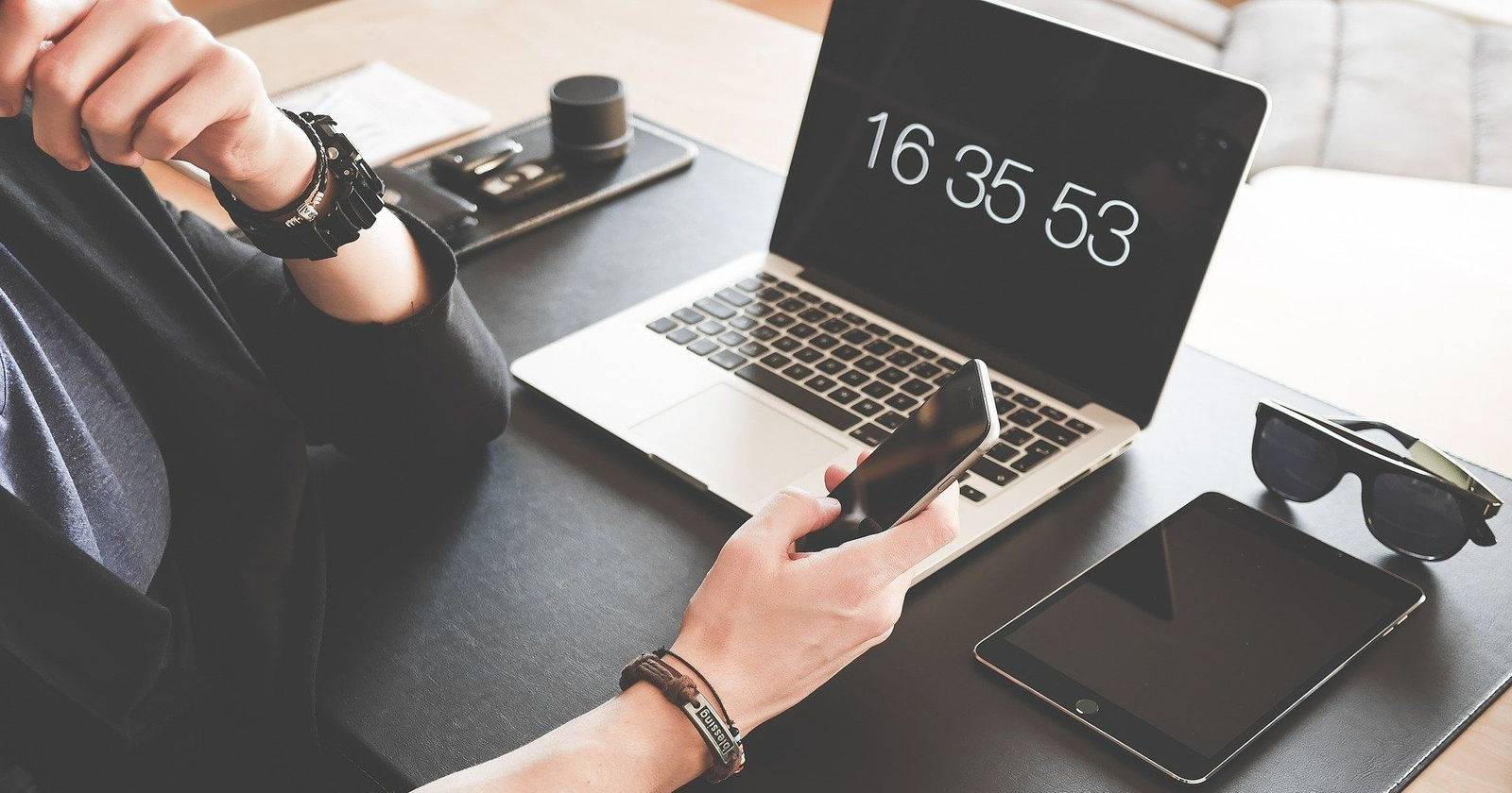 Why Do Smartphones Make Us So Unproductive? Here’s What You Can Do About It