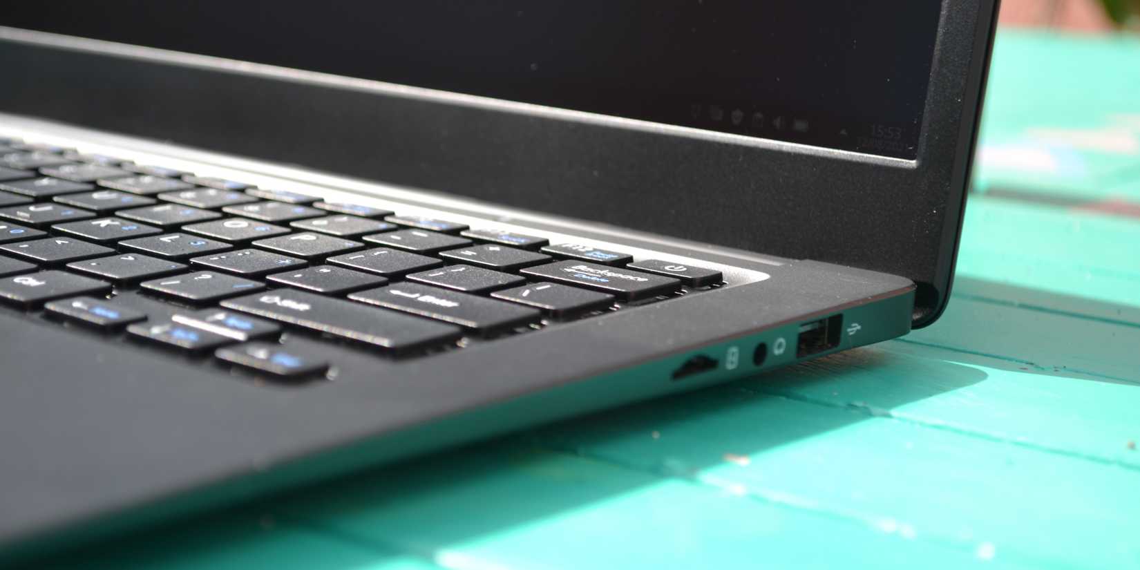Take Care of Your Laptop: Don't Use It Outside on Sunny Days