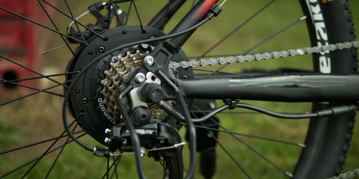 Metakoo Cybertrack 300 eBike Review: A Mountain Bike for Urban ...