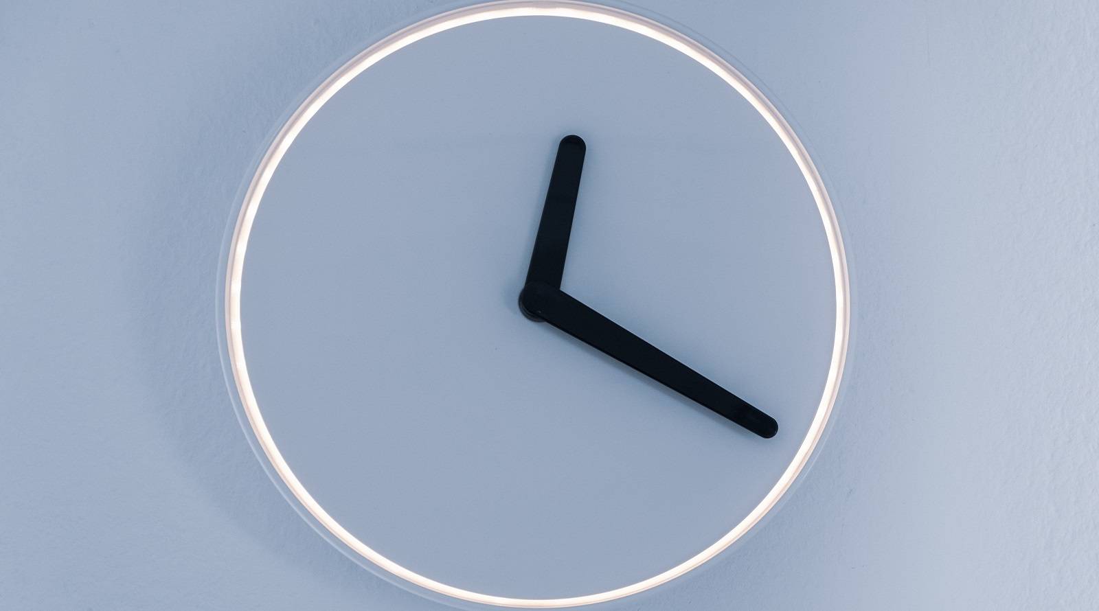 10 Stunning DIY Clock Ideas That Will Transform Your Home or Office ...