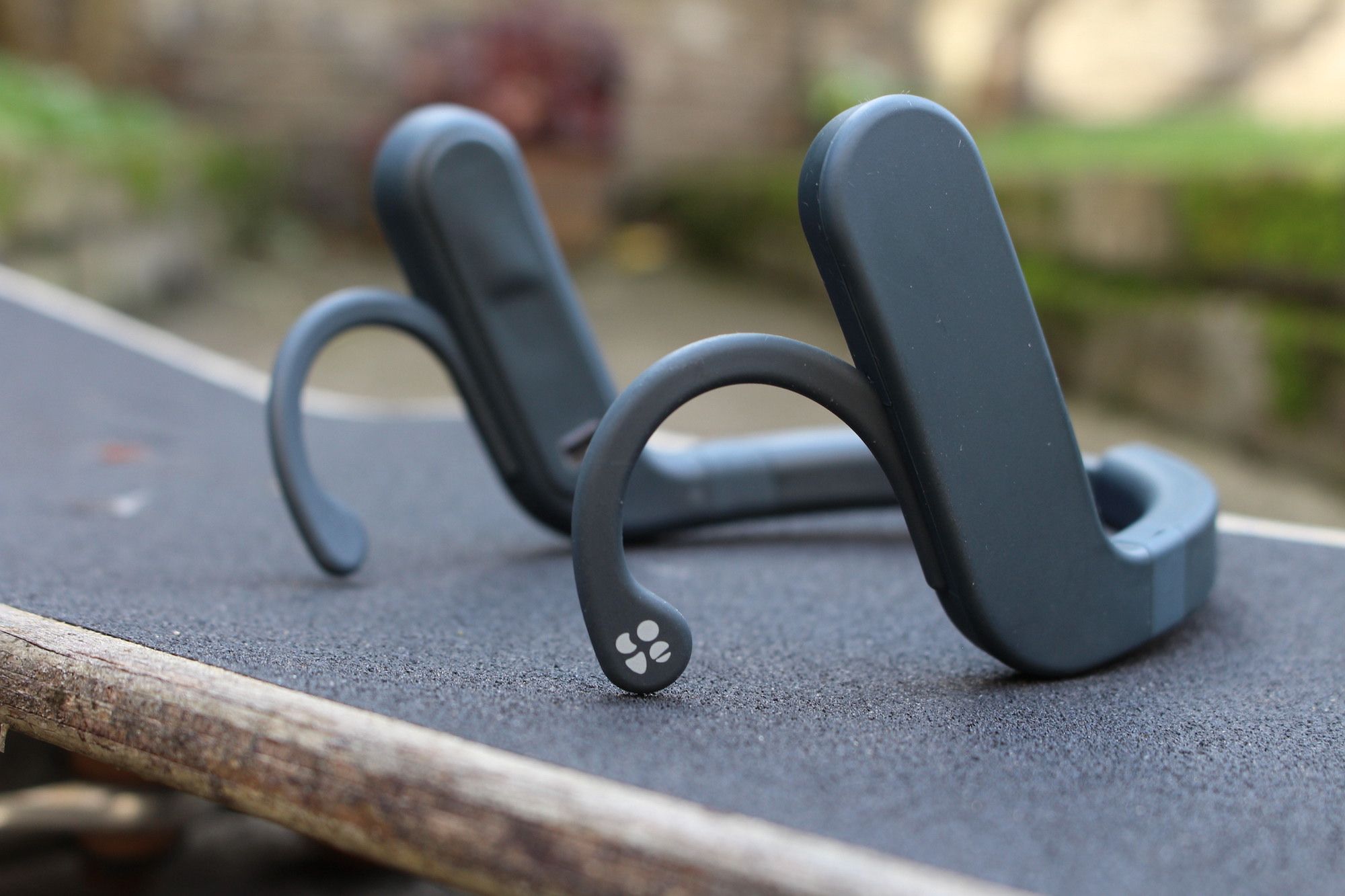Cove Review: Stress-Reducing Vibrations at a Stress-Inducing Price