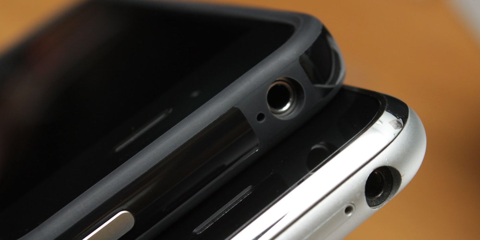 How to Clean a Headphone Jack: 5 Methods