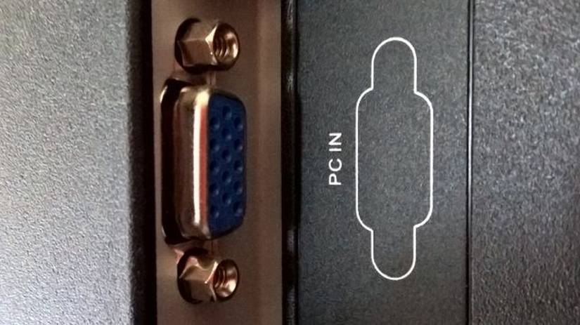 How to Set Up Multiple Monitors From a Single Laptop HDMI Port