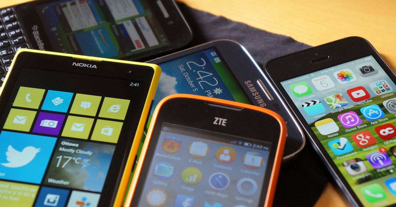 Tired of Apple and Samsung Phones? Check Out The 5 Best Alternatives