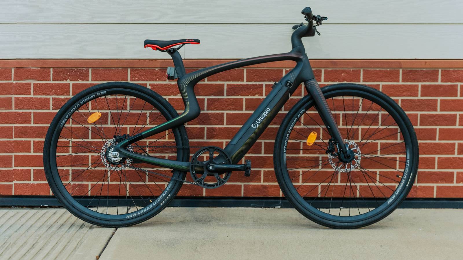 Urtopia: The Ultra-Lightweight Carbon Fiber Smart E-Bike of the Future