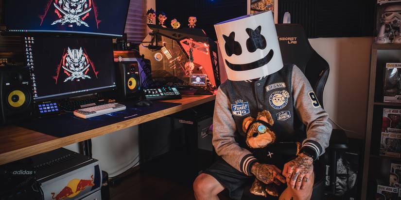 The 8 Best Stream Deck Shortcuts for Streamers