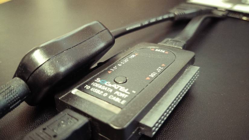 How to Connect and Get Data Off a Hard Drive With These 6 Methods