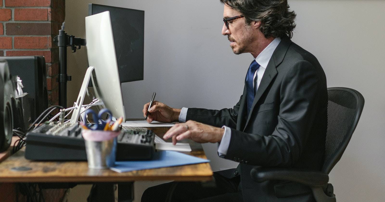 How to Get Started as a Freelancer: The Ultimate Guide