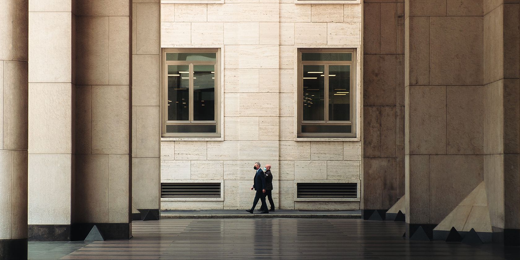 What Is Framing in Photography? How and When to Use It