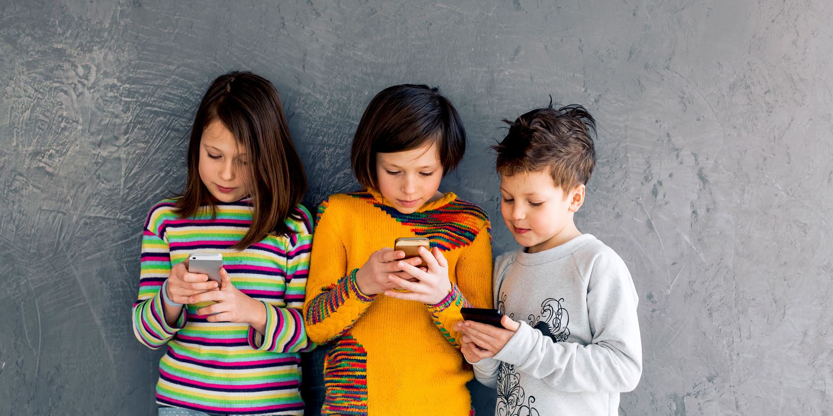 What Age Should You Buy Your Child a Smartphone?