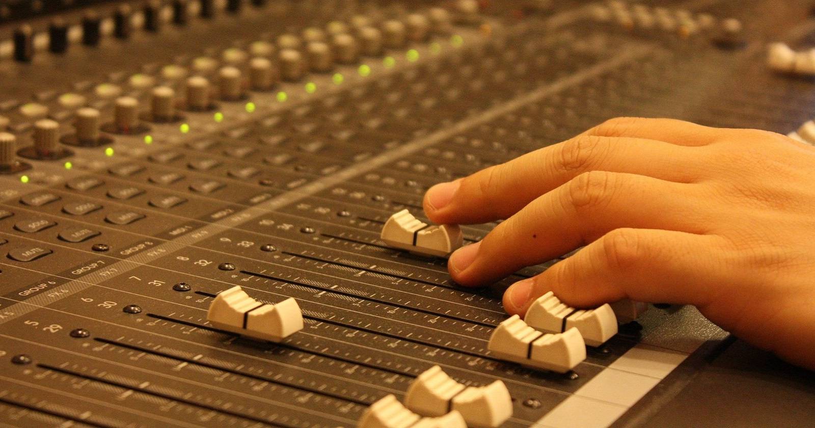 How to Bring Back the Old Volume Mixer in Windows 11