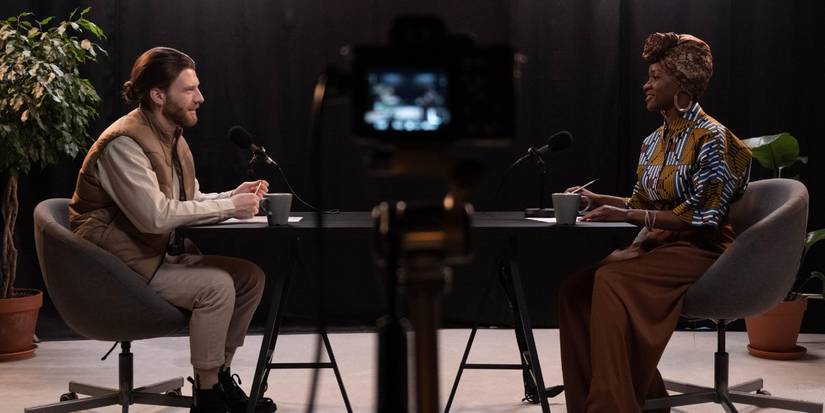 9 Tips to Excel in Conducting Podcast Interviews