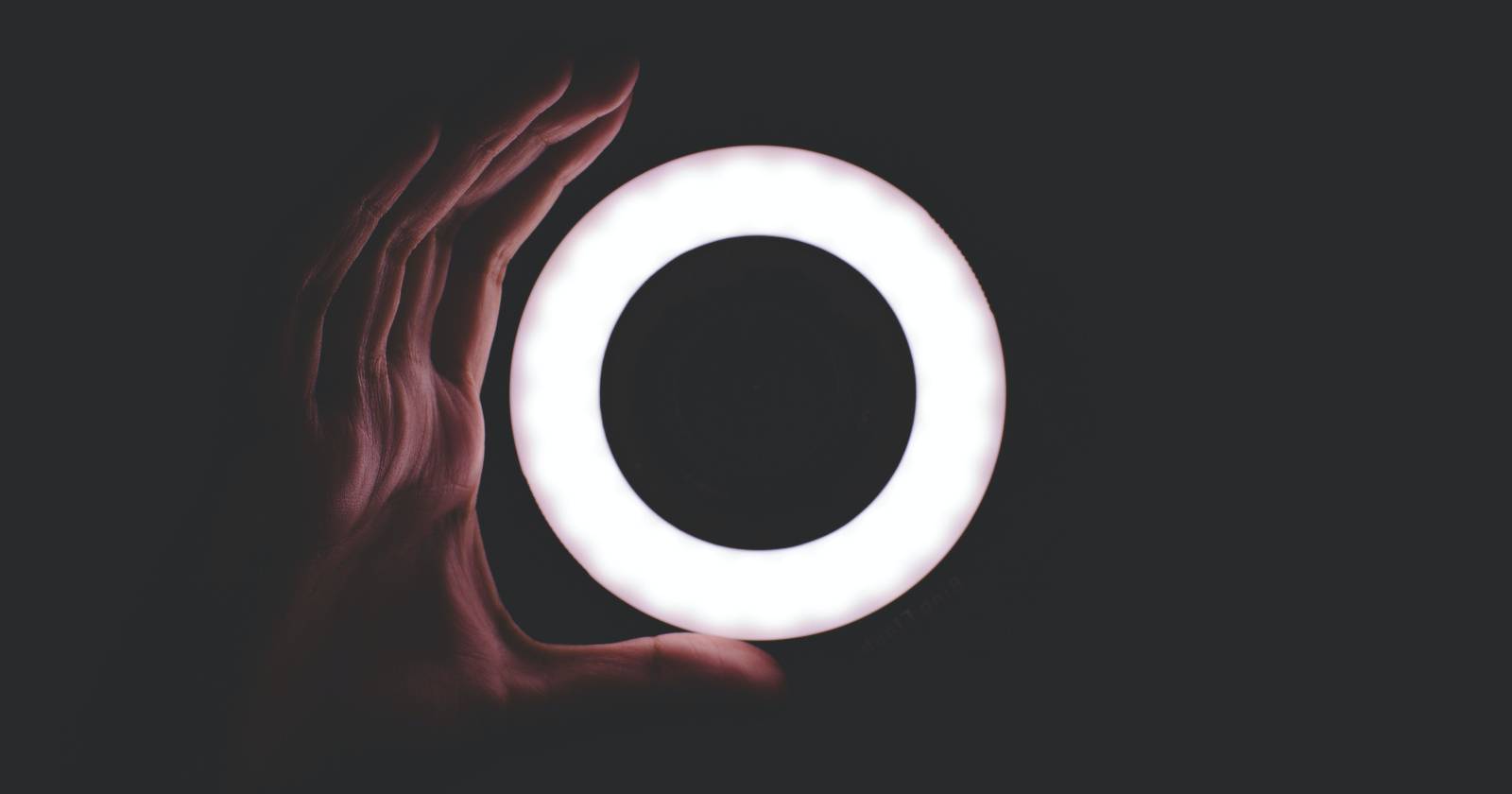 How to Use a Ring Light for Better Photographs