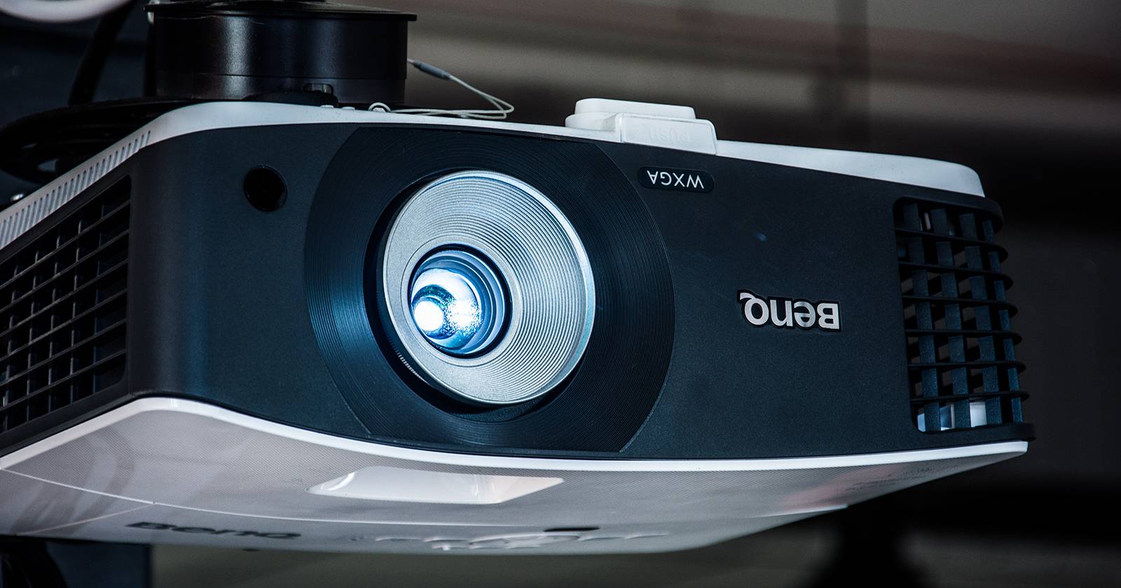 What Is the Best Projector Screen Height?