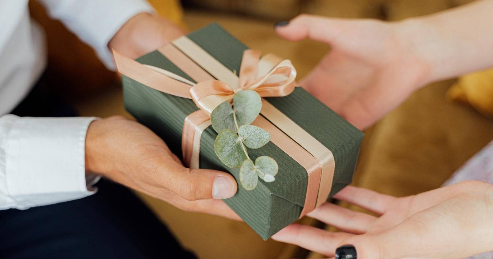 8 Things You Need to Do Before You Sell, Trade In, or Give Away Your iPhone