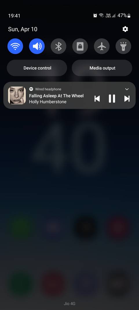 How to Customize the Quick Settings Panel on a Samsung Galaxy Phone