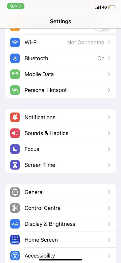 How to Remove the Red Notification Badge From the iPhone Messages App