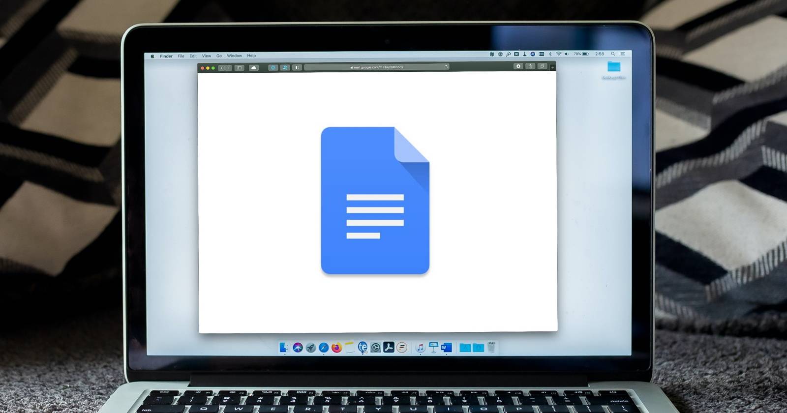 How Do Google Docs' New Auto-Generated Summaries Work?
