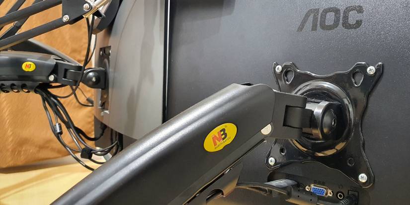 8 Things You Should Know Before Buying a Monitor Arm