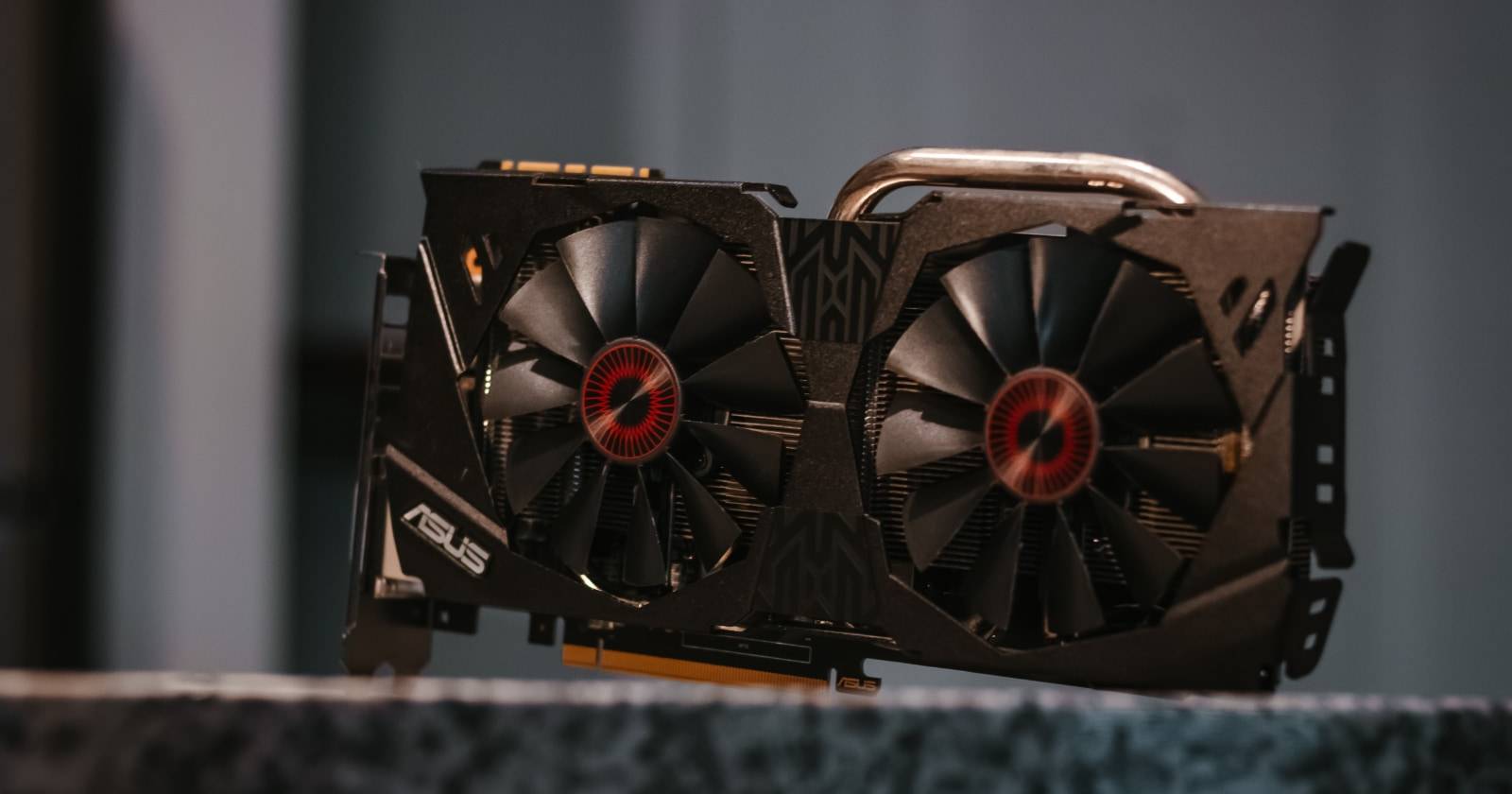 Integrated vs. Dedicated Graphics Card: 7 Things You Need to Know