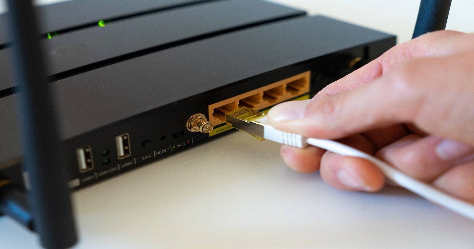 What Is Roaming Aggressiveness? How to Get a Stronger Wi-Fi Signal on ...