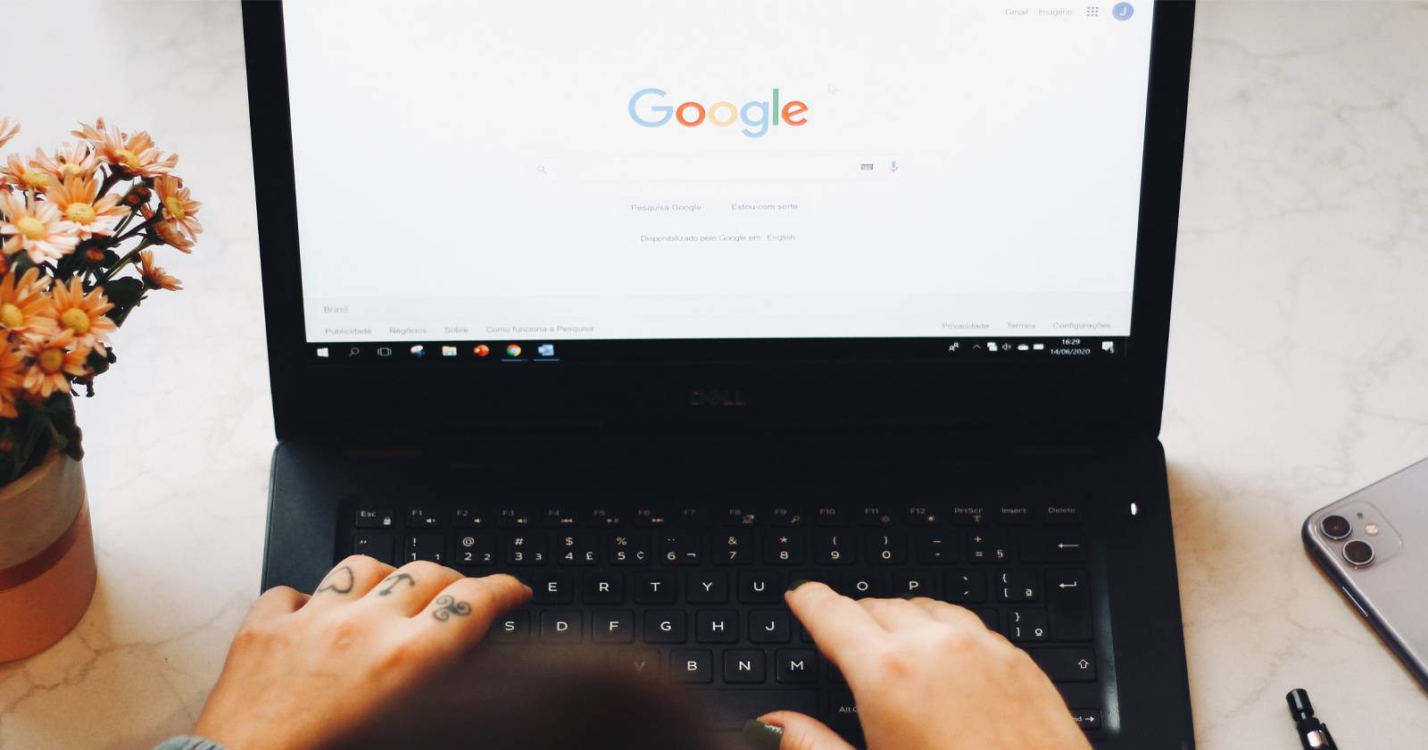 How to Add a Scroll to Top Button to Chrome, Firefox, Edge, and Opera