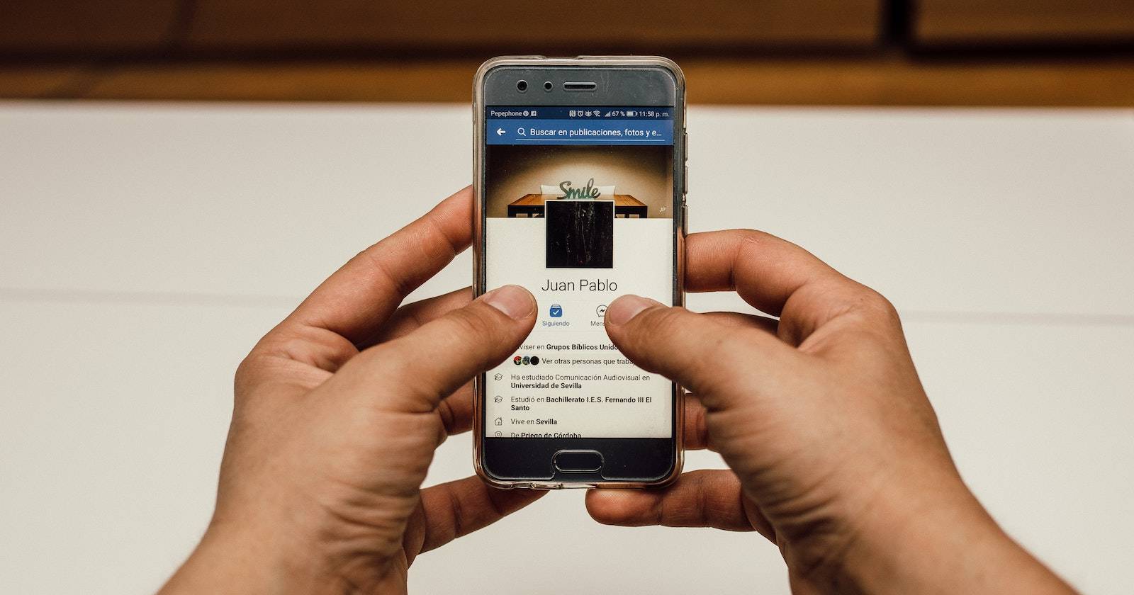 6 Reasons Why You Shouldn't Lurk on Your Ex's Social Media