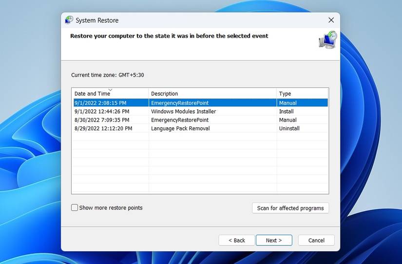 What's the Difference Between Windows Reset and System Restore in Windows?