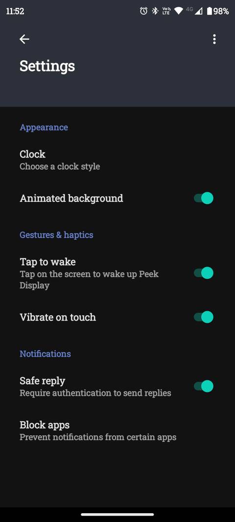 How to Change the Peek Display Clock on Motorola Phones