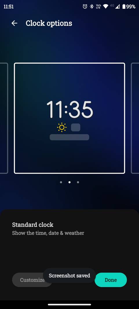 How to Change the Peek Display Clock on Motorola Phones
