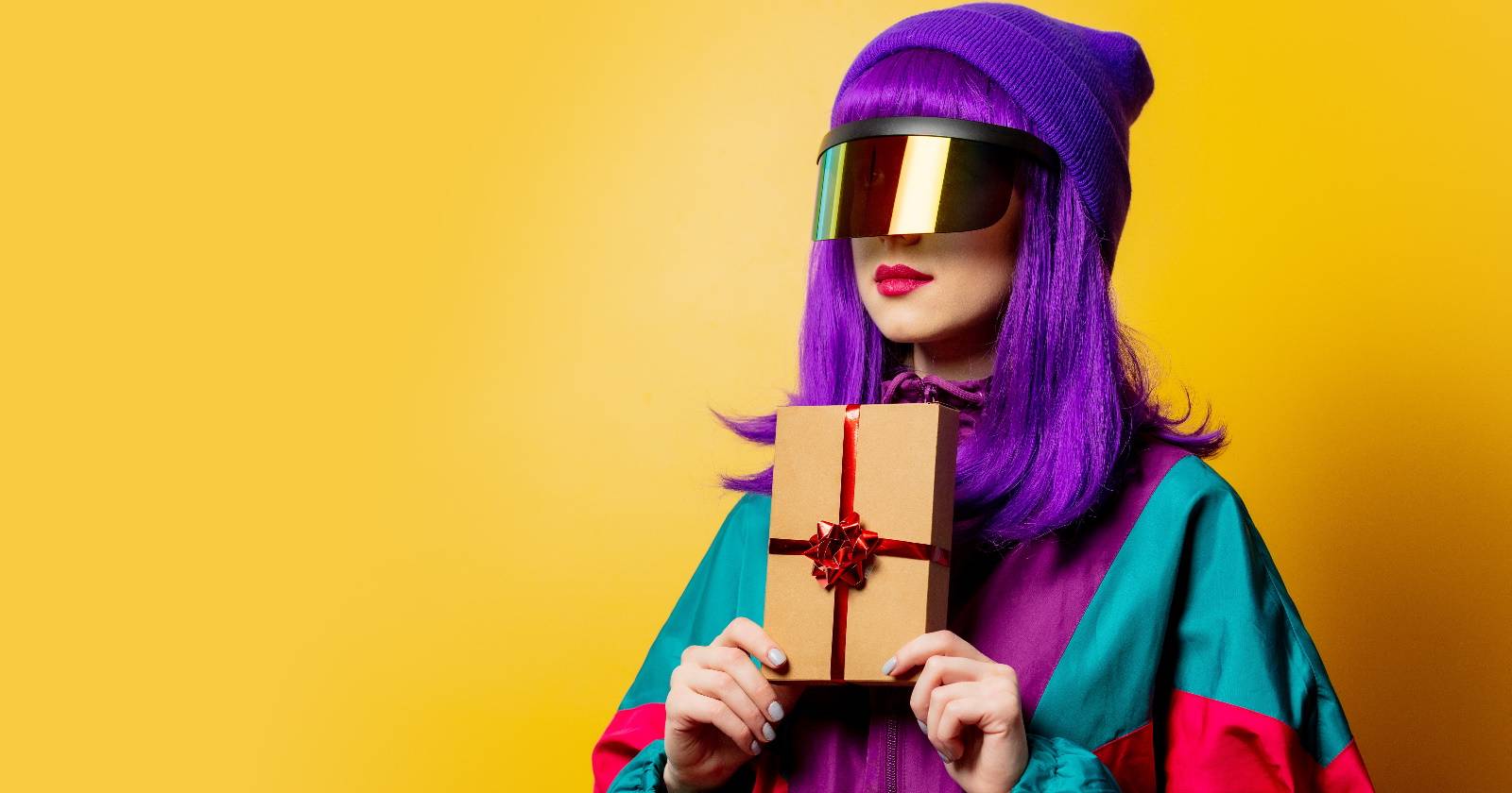 The 8 Best Non-Tech Essential Geek Gifts for Techies