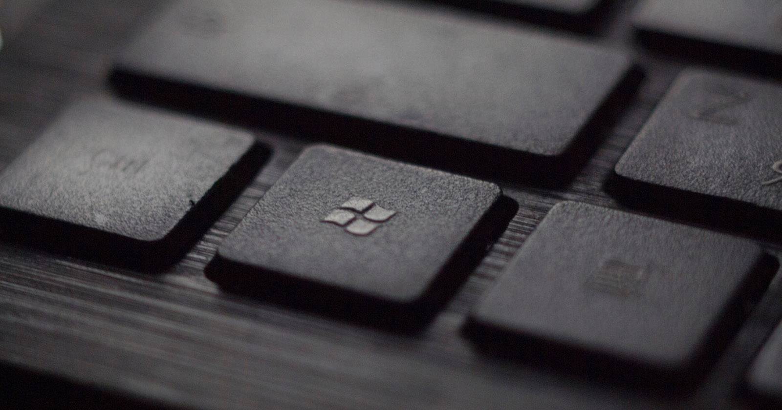 How to Block (and Allow) Microsoft Account Sign-Ins on Windows 10