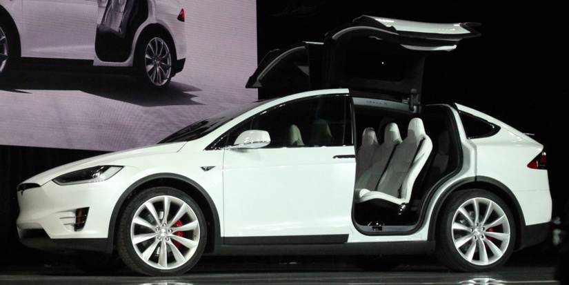 5 Tesla Model X Plaid Features That Will Blow Your Mind